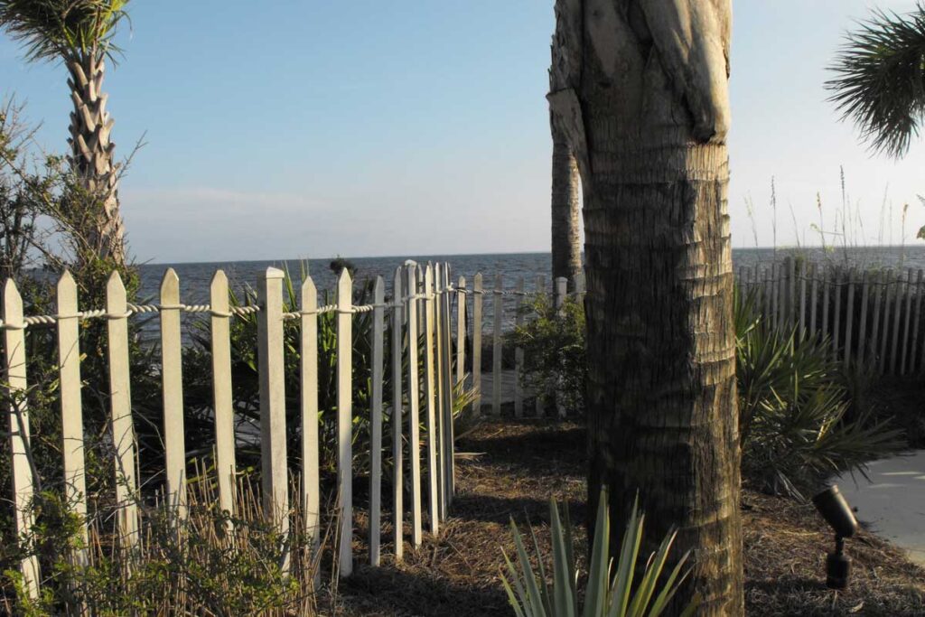 Coastal Dune Fence | heavy duty, permanent, woven picket wood and ...